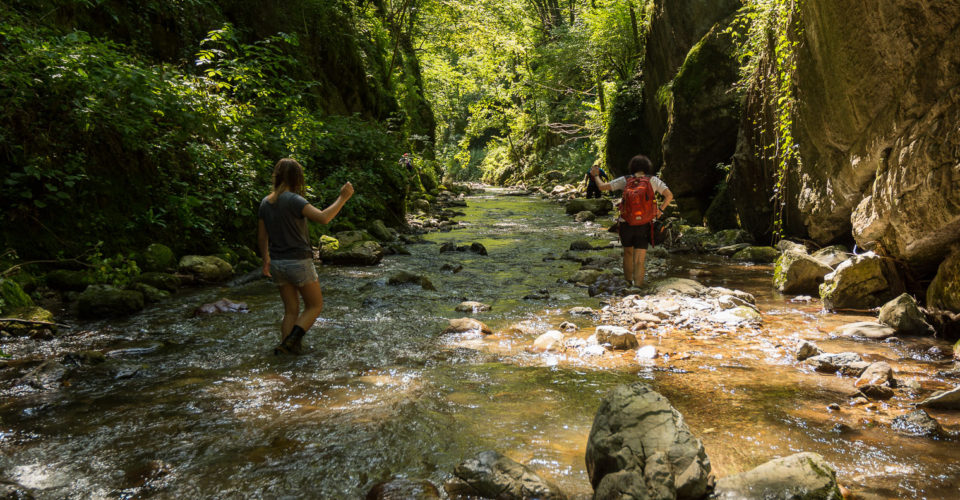 Vacanță în familie: Cheile Lazuri - Ecoturism, cultura si creativitate